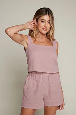 Casual Clothing Brands Made in USA: Relaxed Looks & Everyday Basics ...